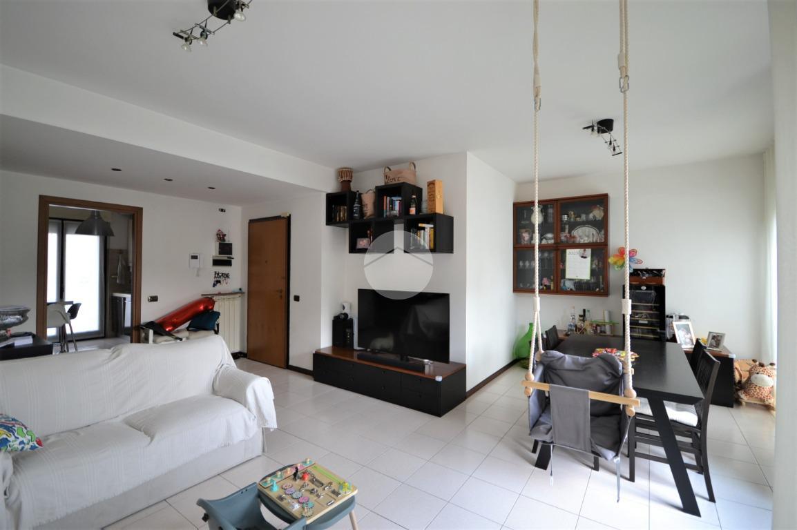 Trilocale in Via Rogerio da Sedriano 15, Sedriano