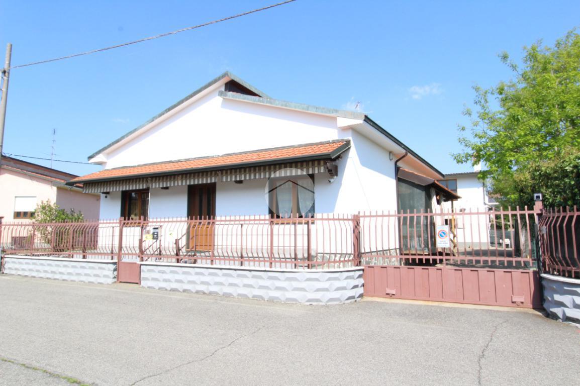 Villa in vendita a Boffalora Sopra Ticino