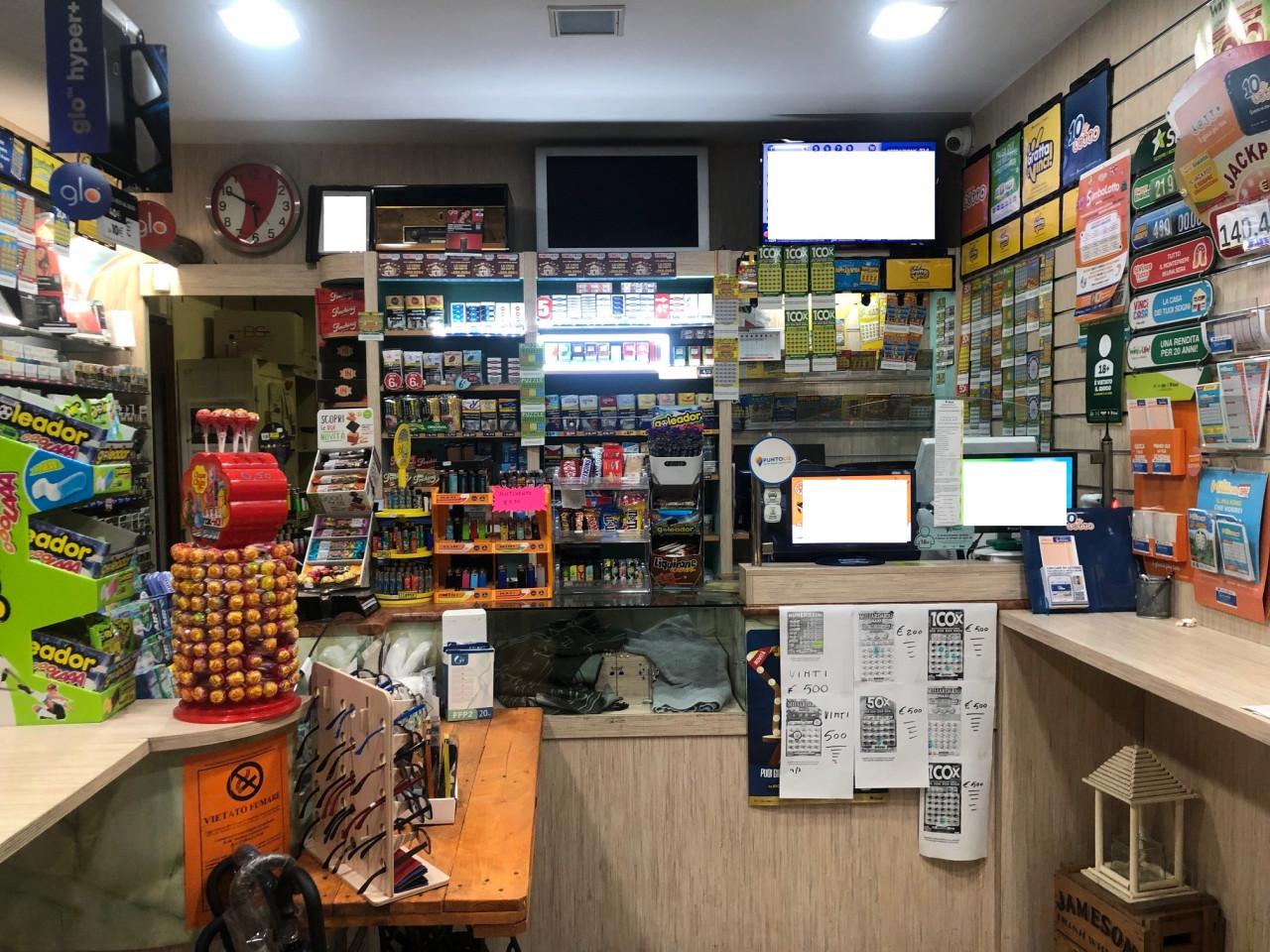 Tabaccheria in vendita a Brescia