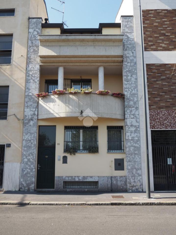 Villa in vendita a Milano