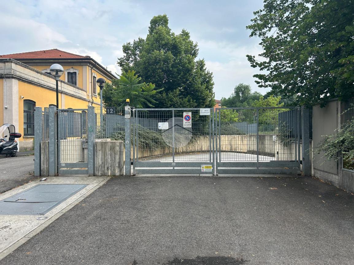 Box in vendita a Milano