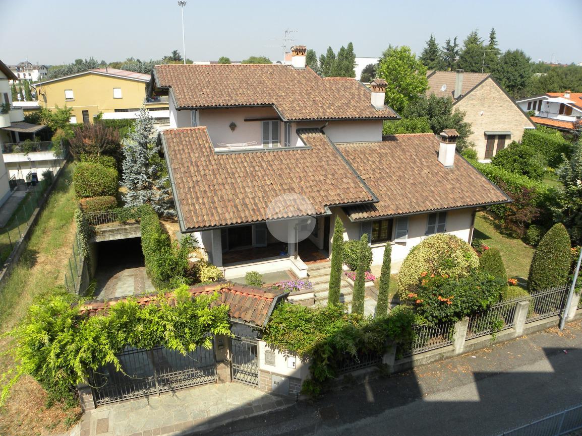 Villa in vendita a Vimercate