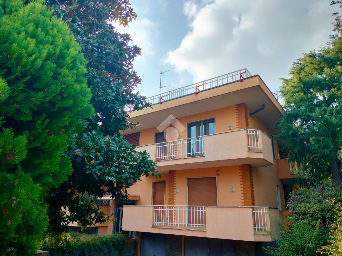 Appartamento in vendita a Cesano Boscone