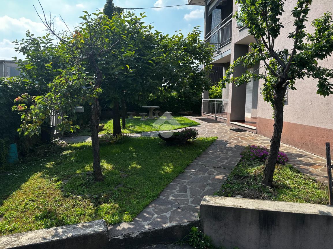 Villa in vendita a Meda