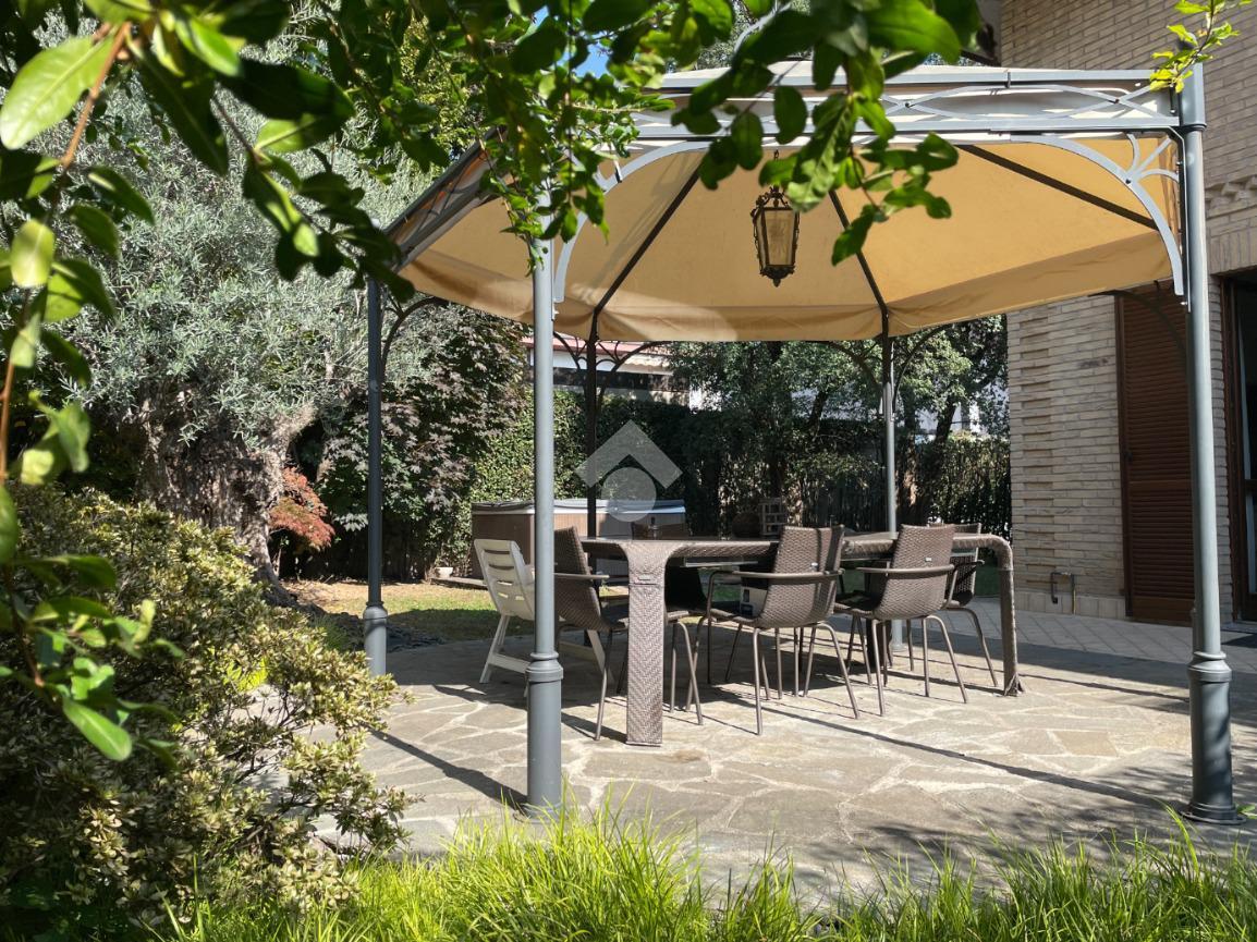 Villa in vendita a Meda