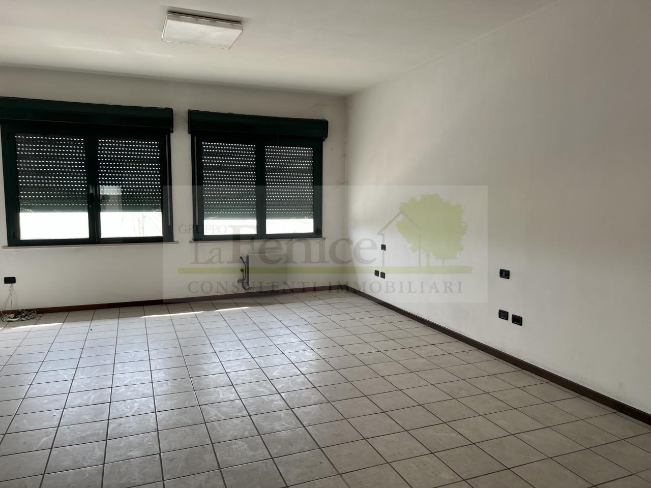 Ufficio in vendita a Casaloldo