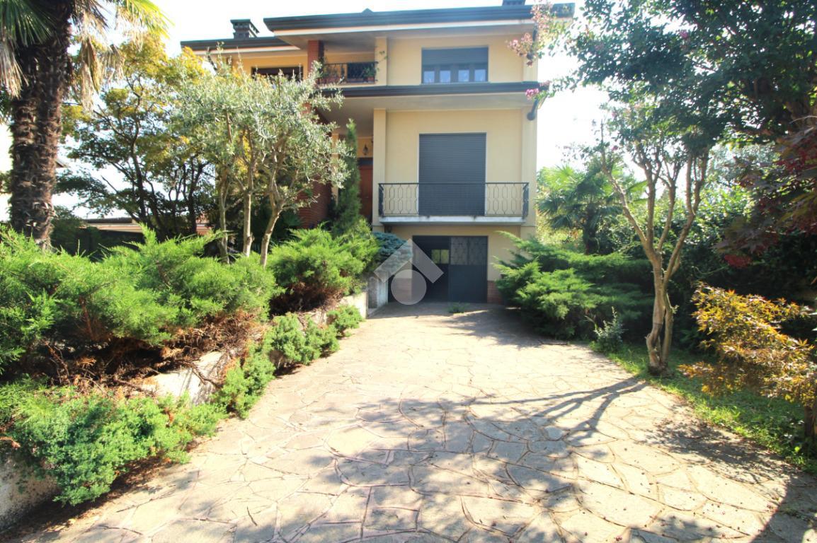 Villa in vendita a Casorezzo
