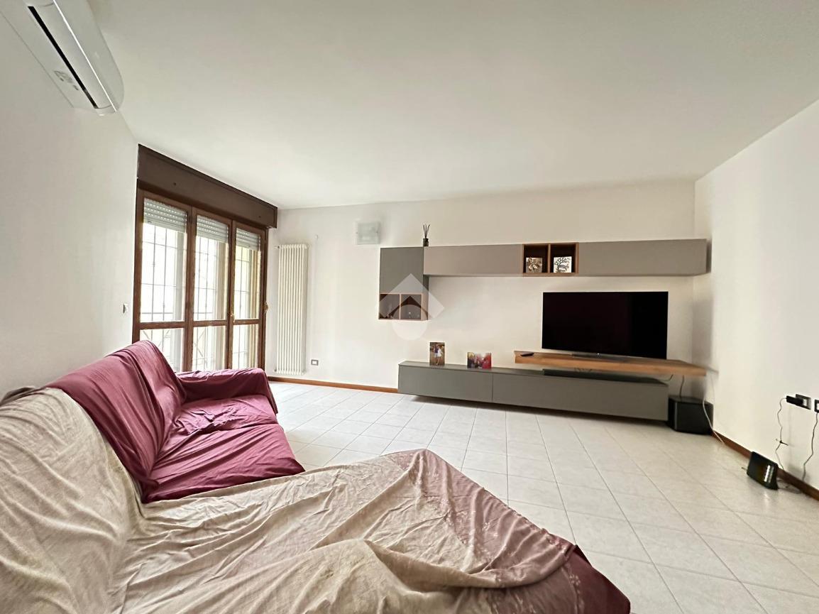 Appartamento in vendita a Pessano Con Bornago