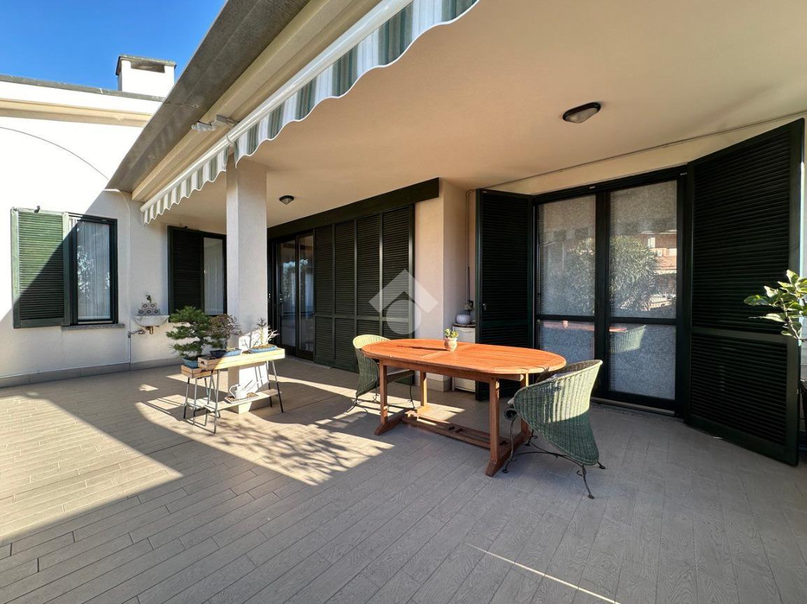 Appartamento in vendita a Pessano Con Bornago