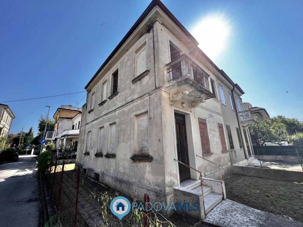 Casa indipendente in vendita a Padova