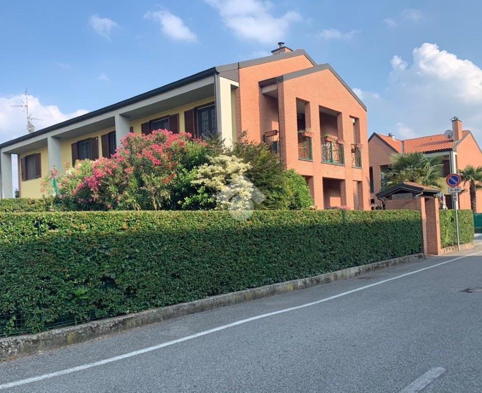 Villa in vendita a Dresano