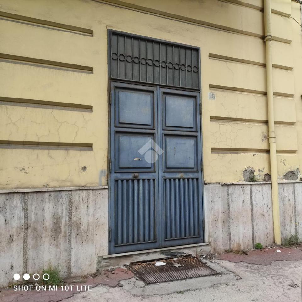 Magazzino in vendita a Afragola