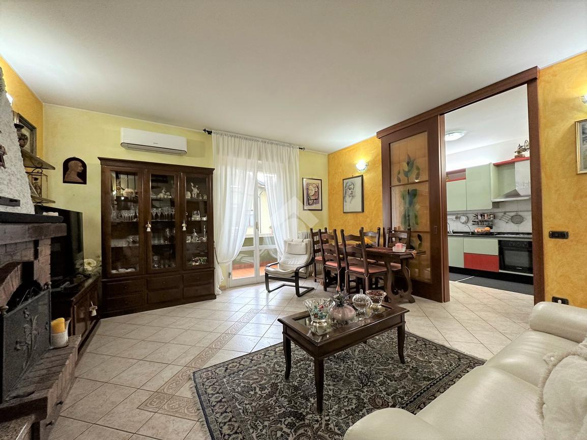 Appartamento in vendita a Carugate