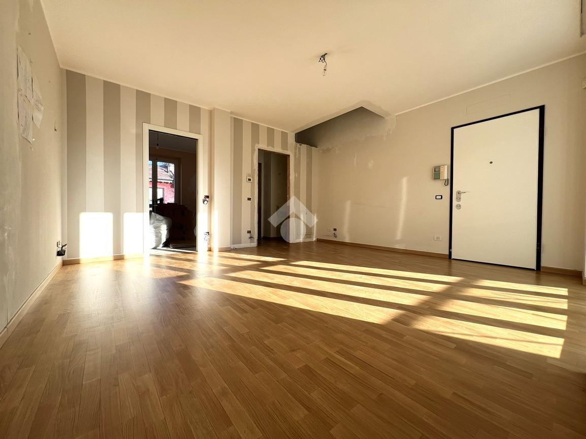 Appartamento in vendita a Carugate