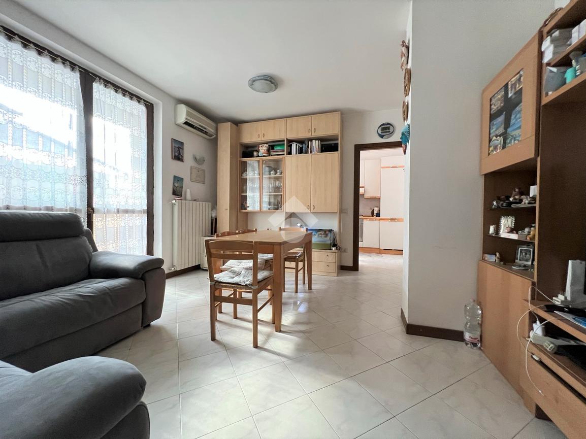 Appartamento in vendita a Carugate