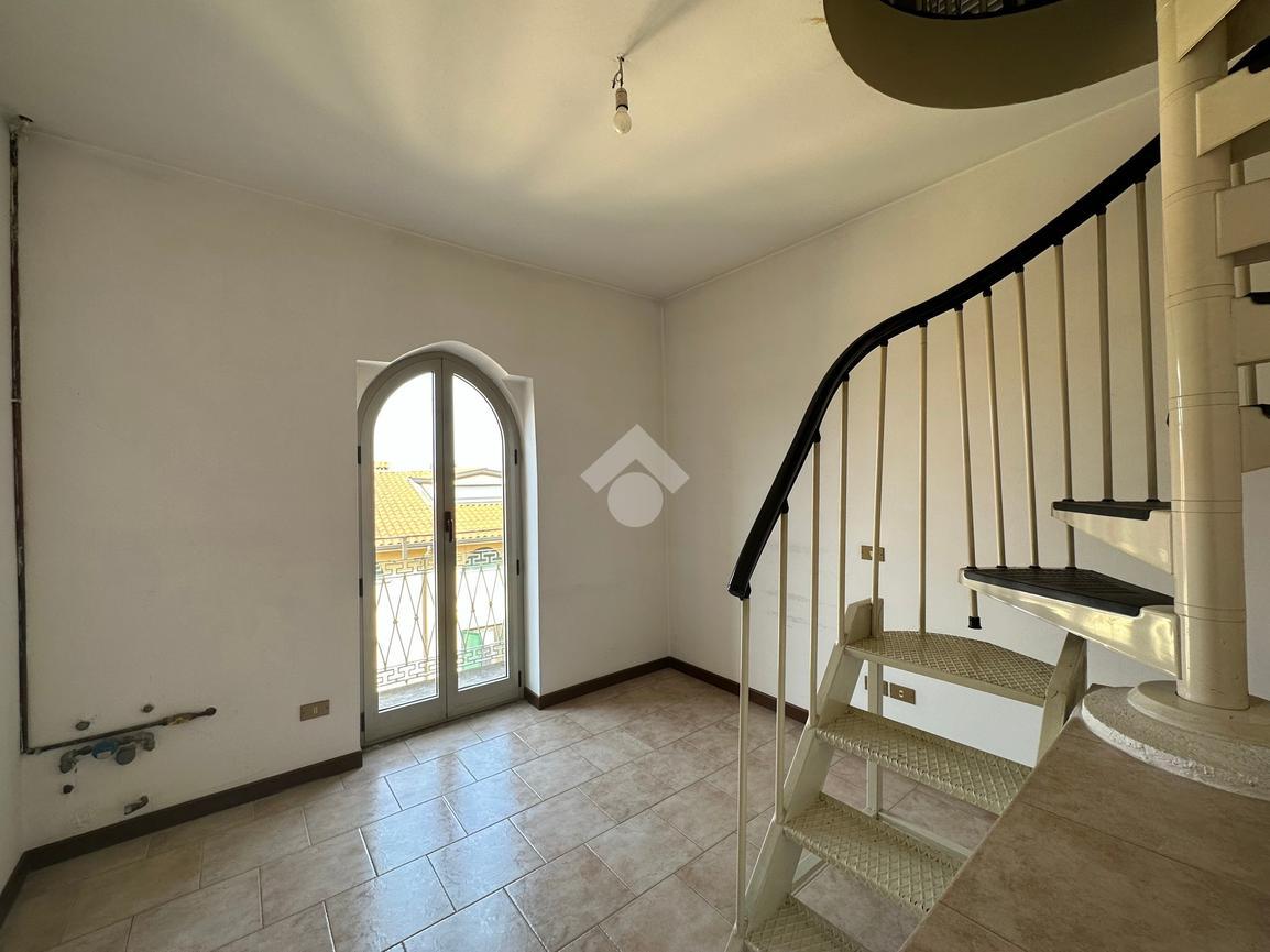 Ufficio in vendita a Carugate