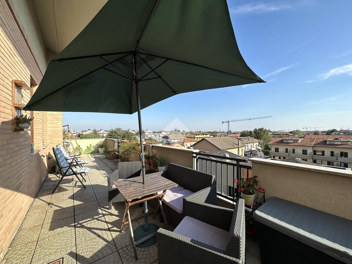 Appartamento in vendita a Carugate