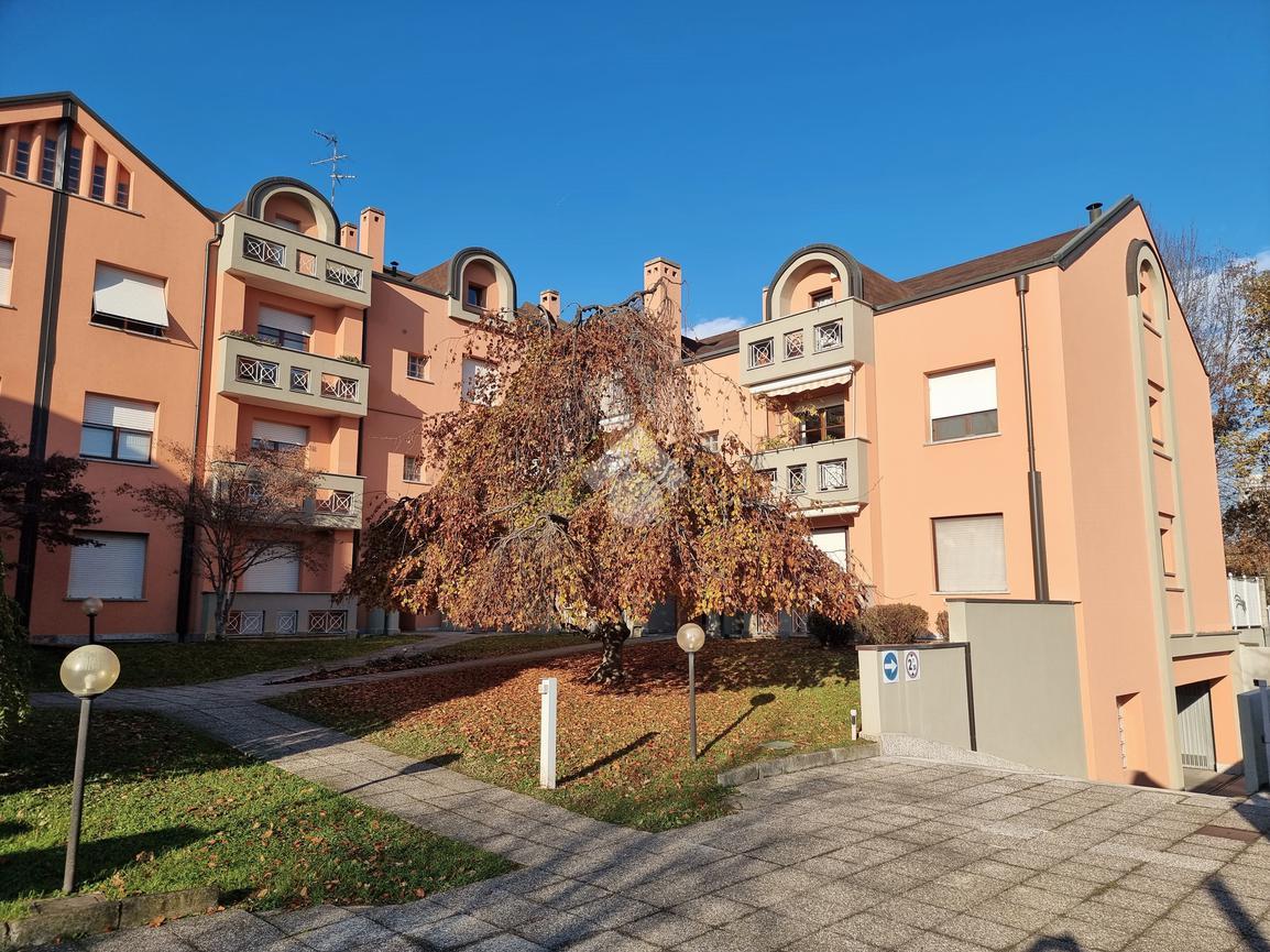 Appartamento in vendita a Carugate