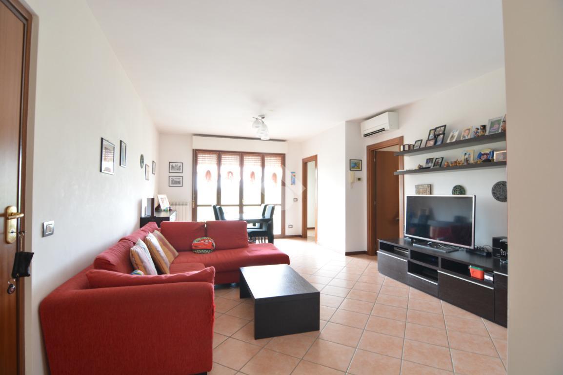 Appartamento in vendita a Bernareggio