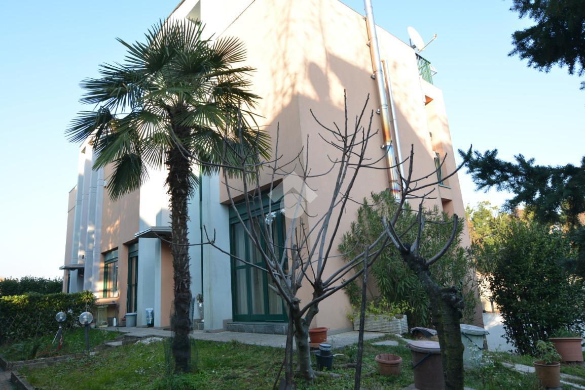 Villa in vendita a Bernareggio