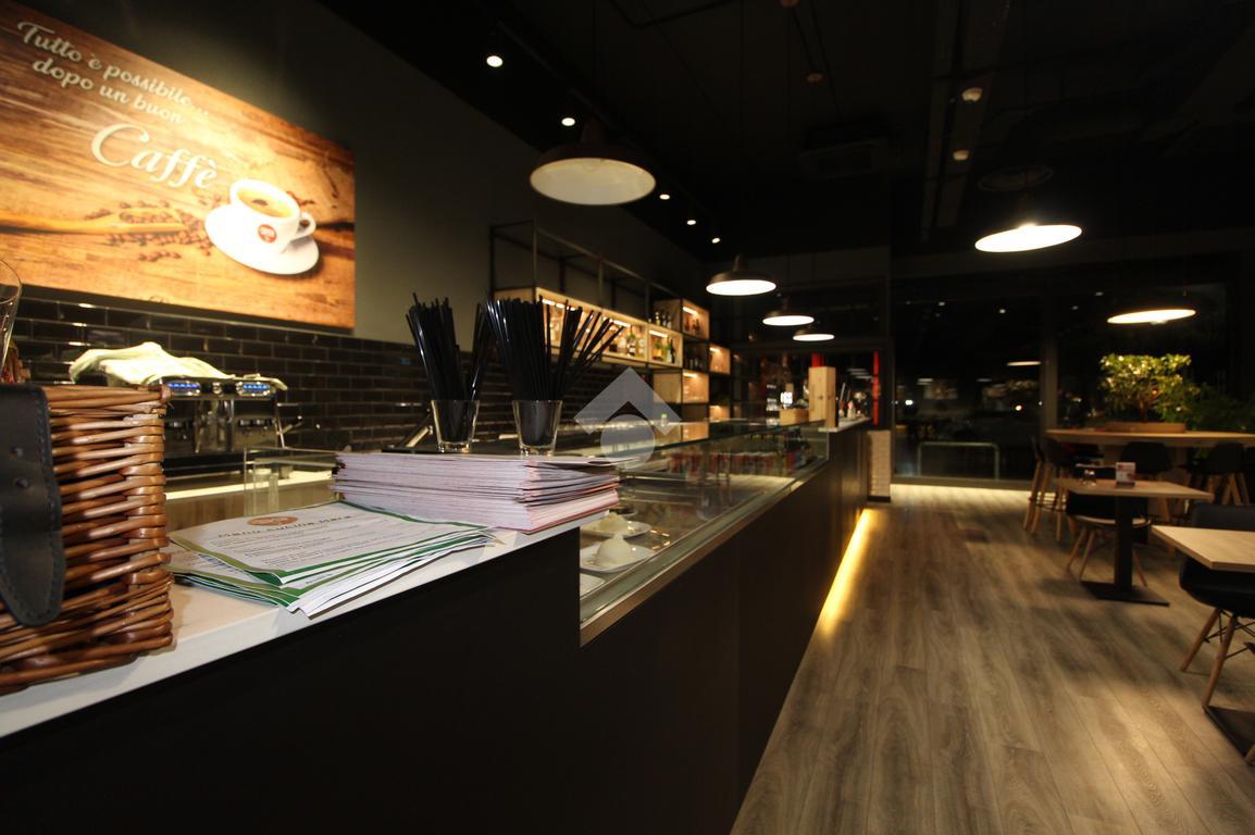 Negozio in vendita a Modena