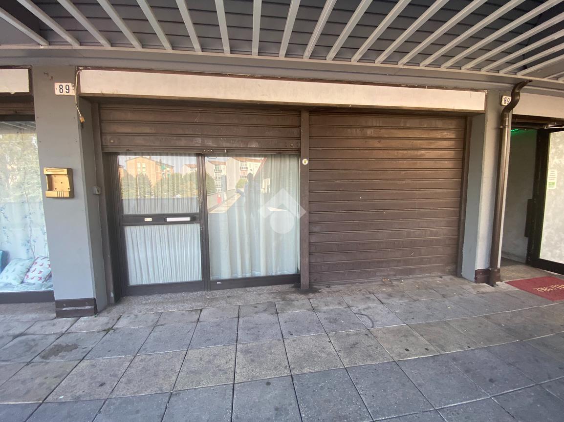 Negozio in vendita a Modena