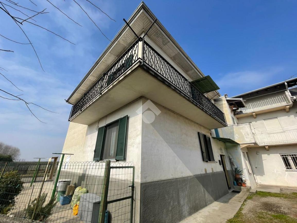 Casa indipendente in vendita a Biandrate