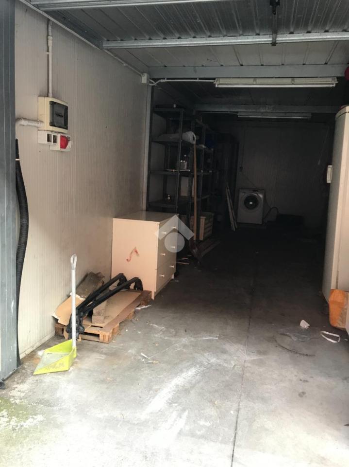 Box in vendita a Novara