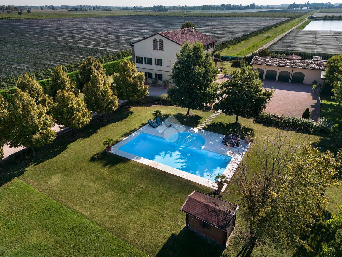 Villa in vendita a Carpi