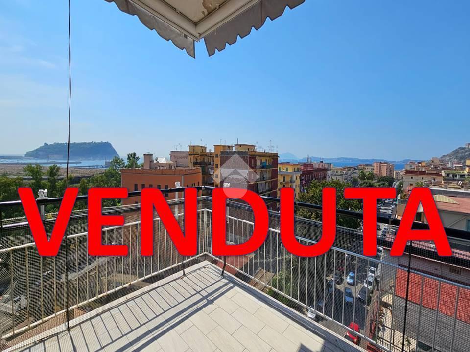 Appartamento in vendita a Napoli