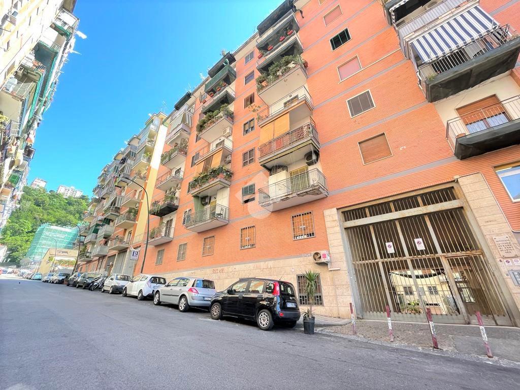 Appartamento in vendita a Napoli
