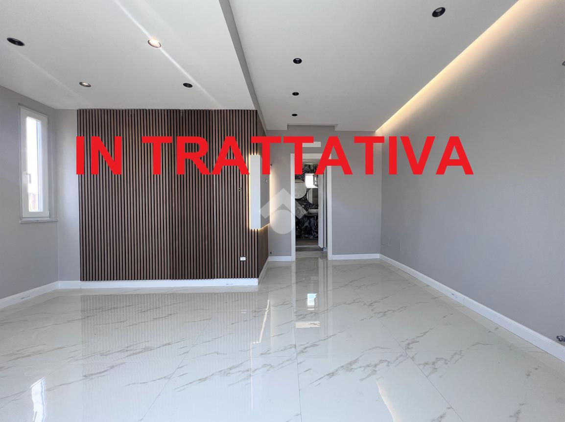 Appartamento in vendita a Napoli