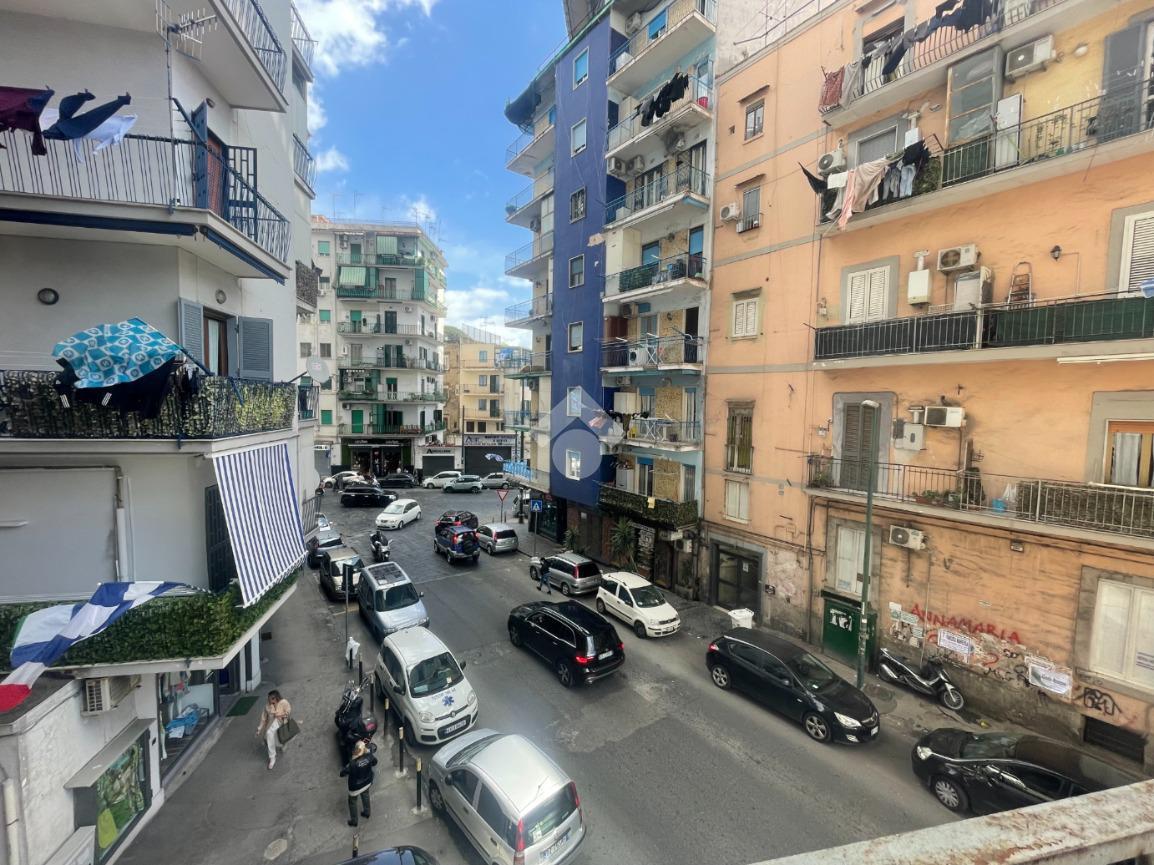 Appartamento in vendita a Napoli