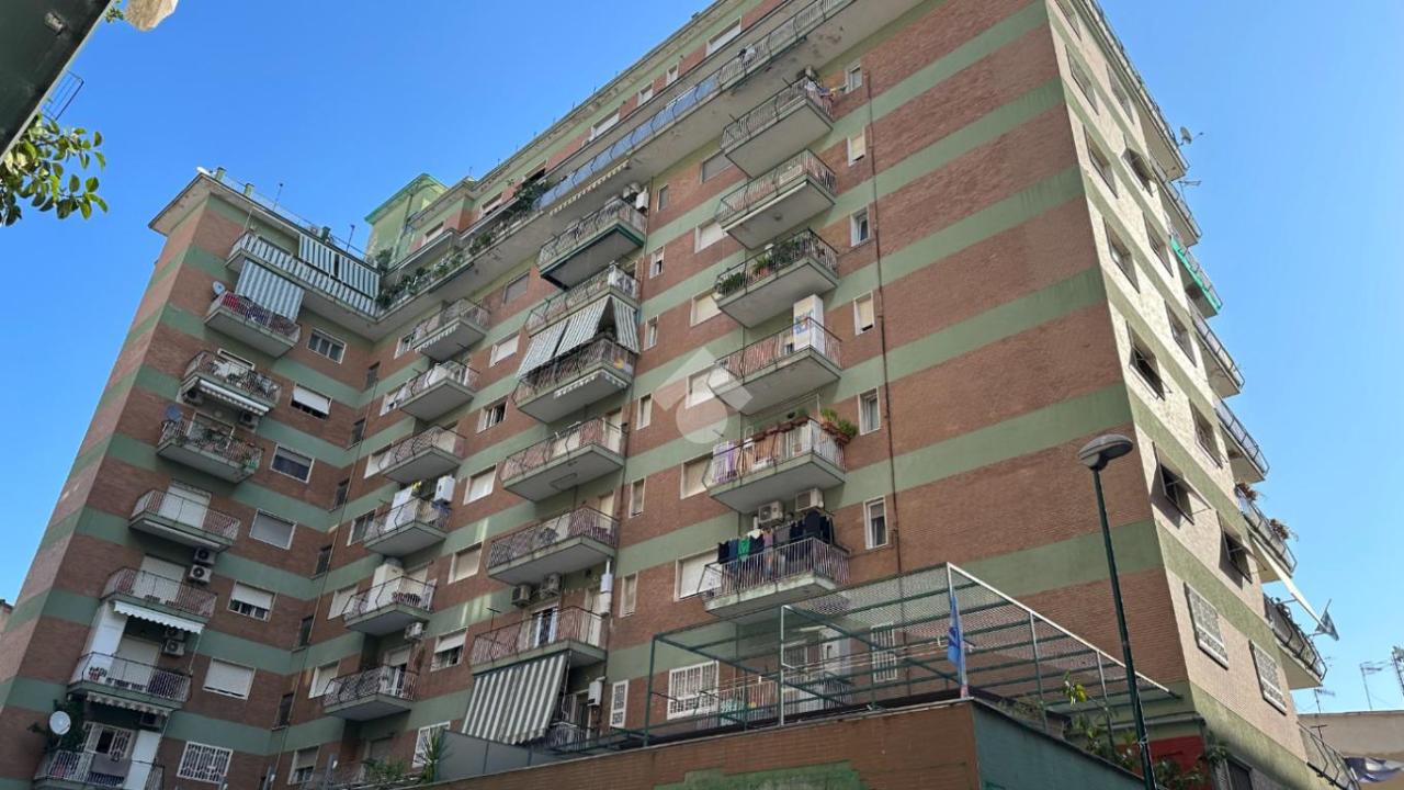 Appartamento in vendita a Napoli