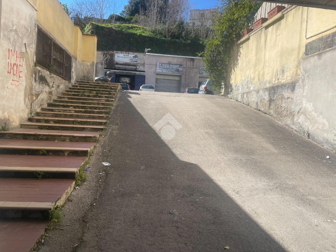 Box in vendita a Napoli