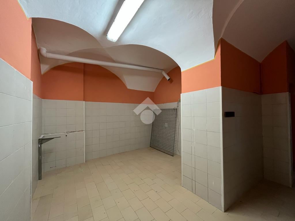 Negozio in affitto a Perugia