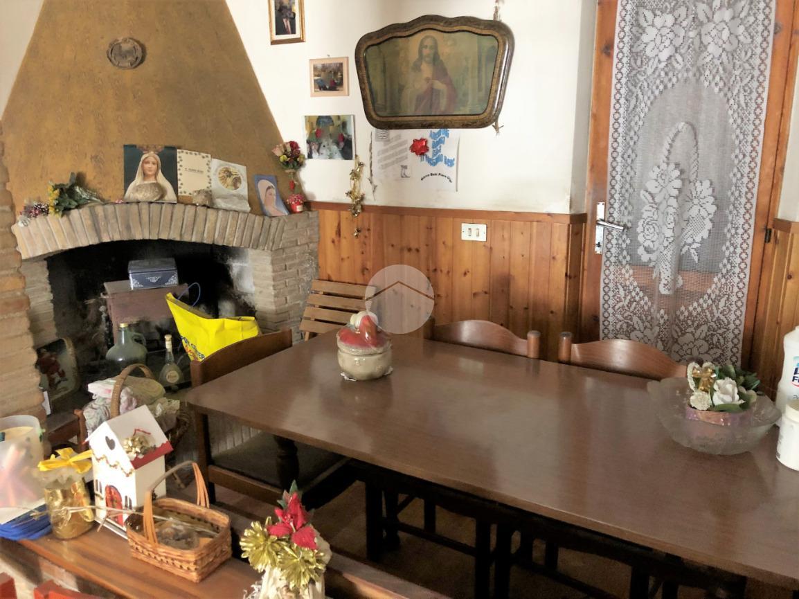 Casa indipendente in vendita a Fano