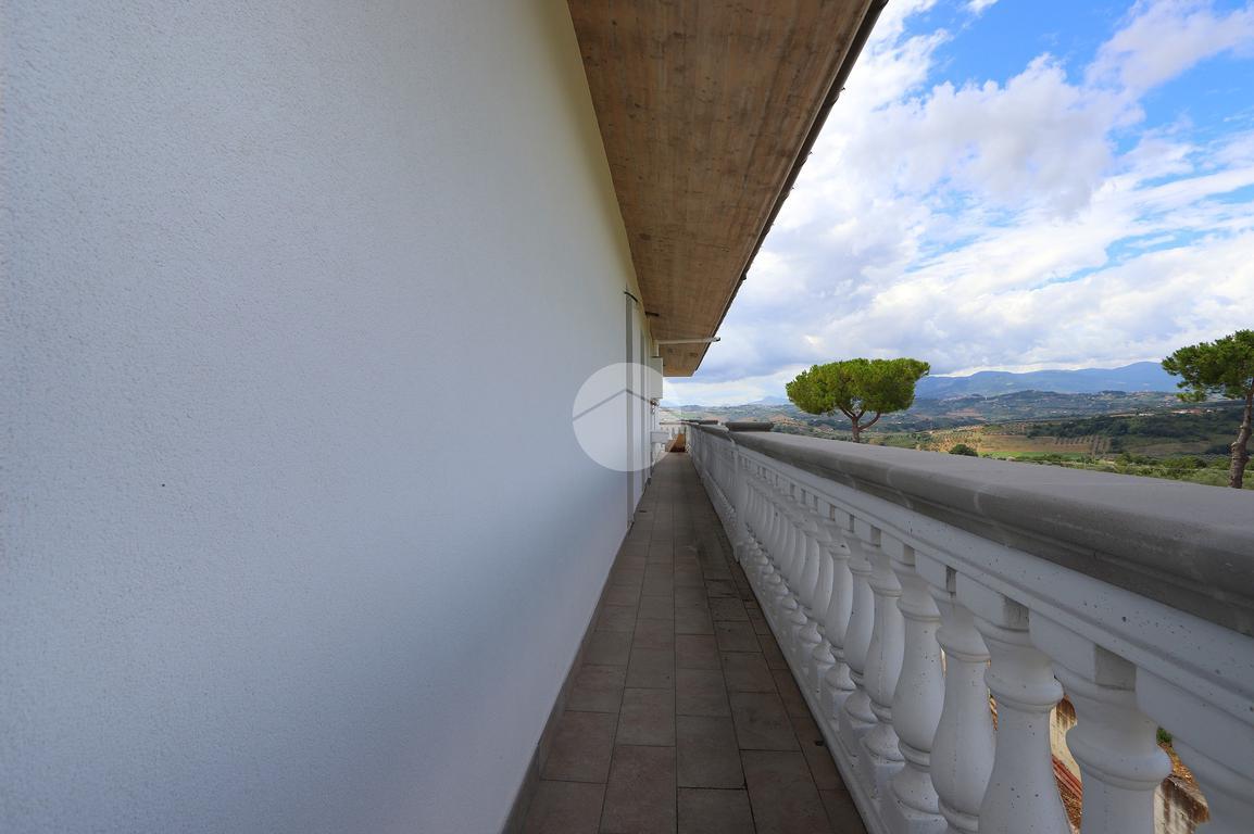 Appartamento in vendita a Elice