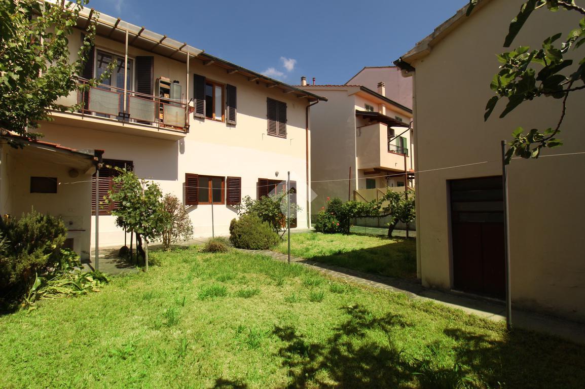 Casa indipendente in vendita a Prato