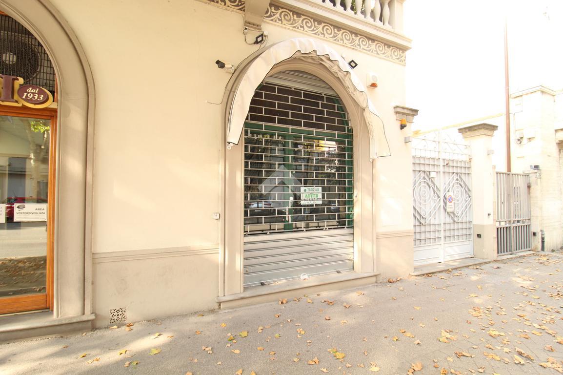 Negozio in affitto a Prato