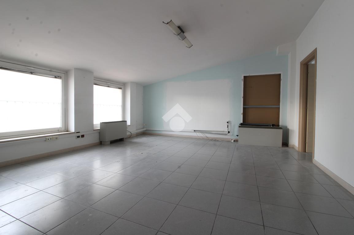 Ufficio in affitto a Pescara