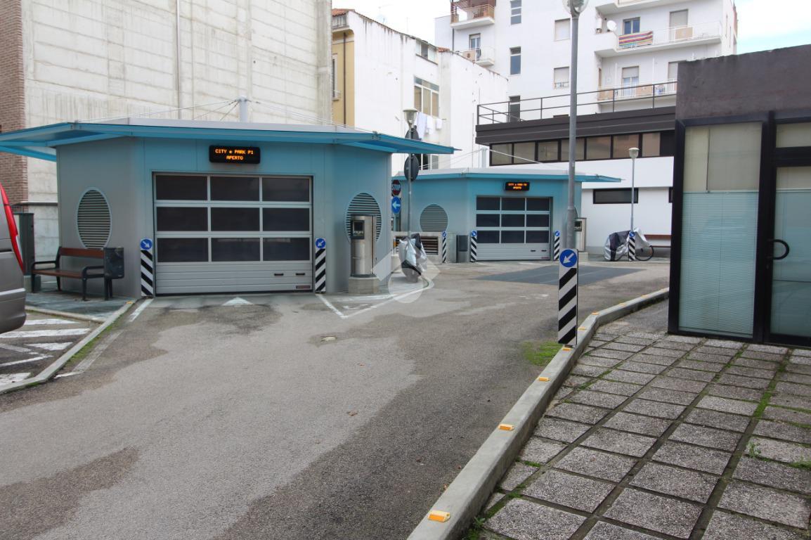 Box in vendita a Pescara