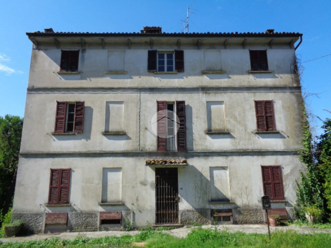 Casa indipendente in vendita a Montu' Beccaria