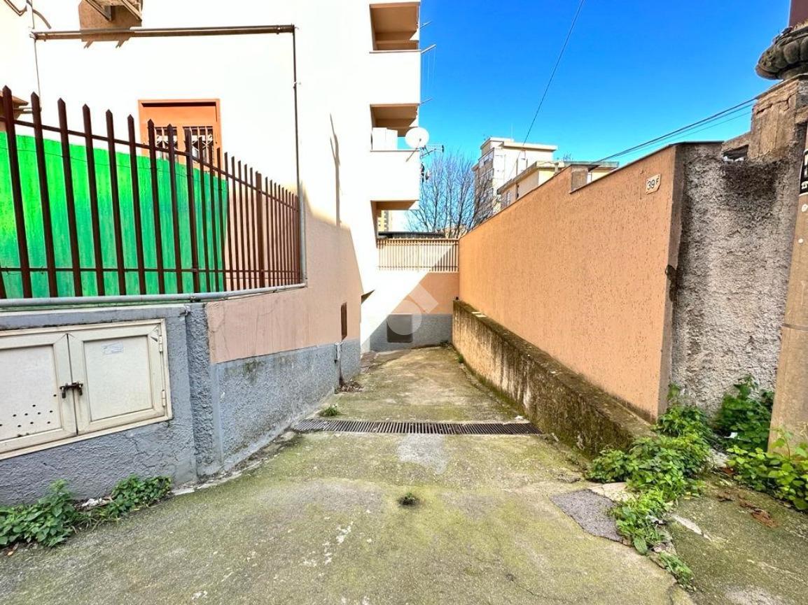 Box in vendita a Palermo