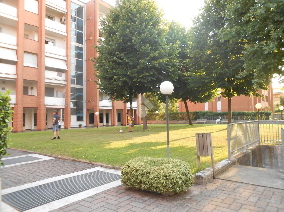 Box in vendita a Parma