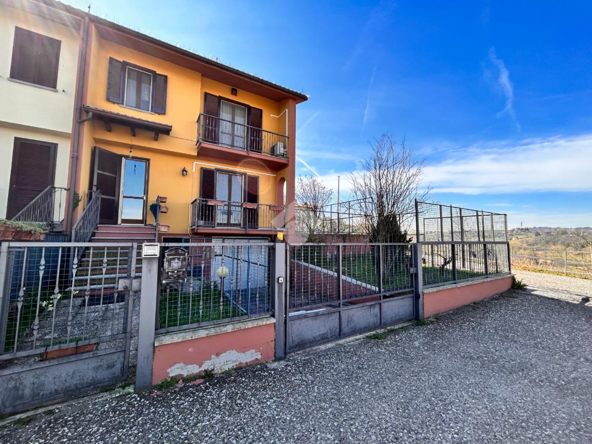 Villa a schiera in vendita a Zenevredo