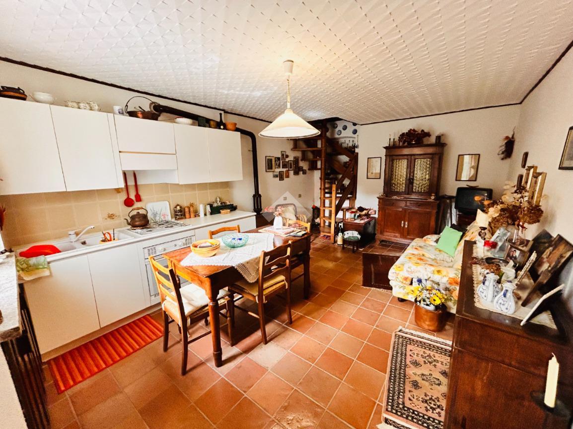 Casa indipendente in vendita a Montu' Beccaria Foto-4