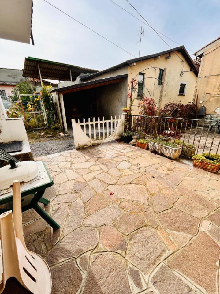 Casa indipendente in vendita a Montu' Beccaria Foto-2