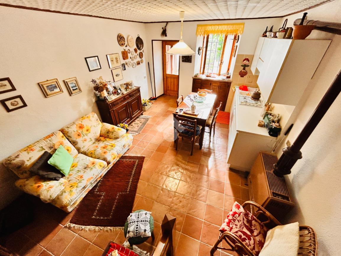 Casa indipendente in vendita a Montu' Beccaria Foto-6