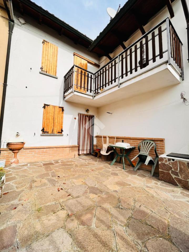 Casa indipendente in vendita a Montu' Beccaria
